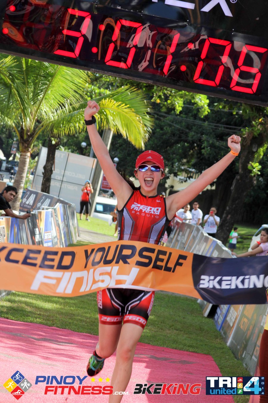 Top 8 Finish Line Poses at Tri United 4 | Pinoy Fitness