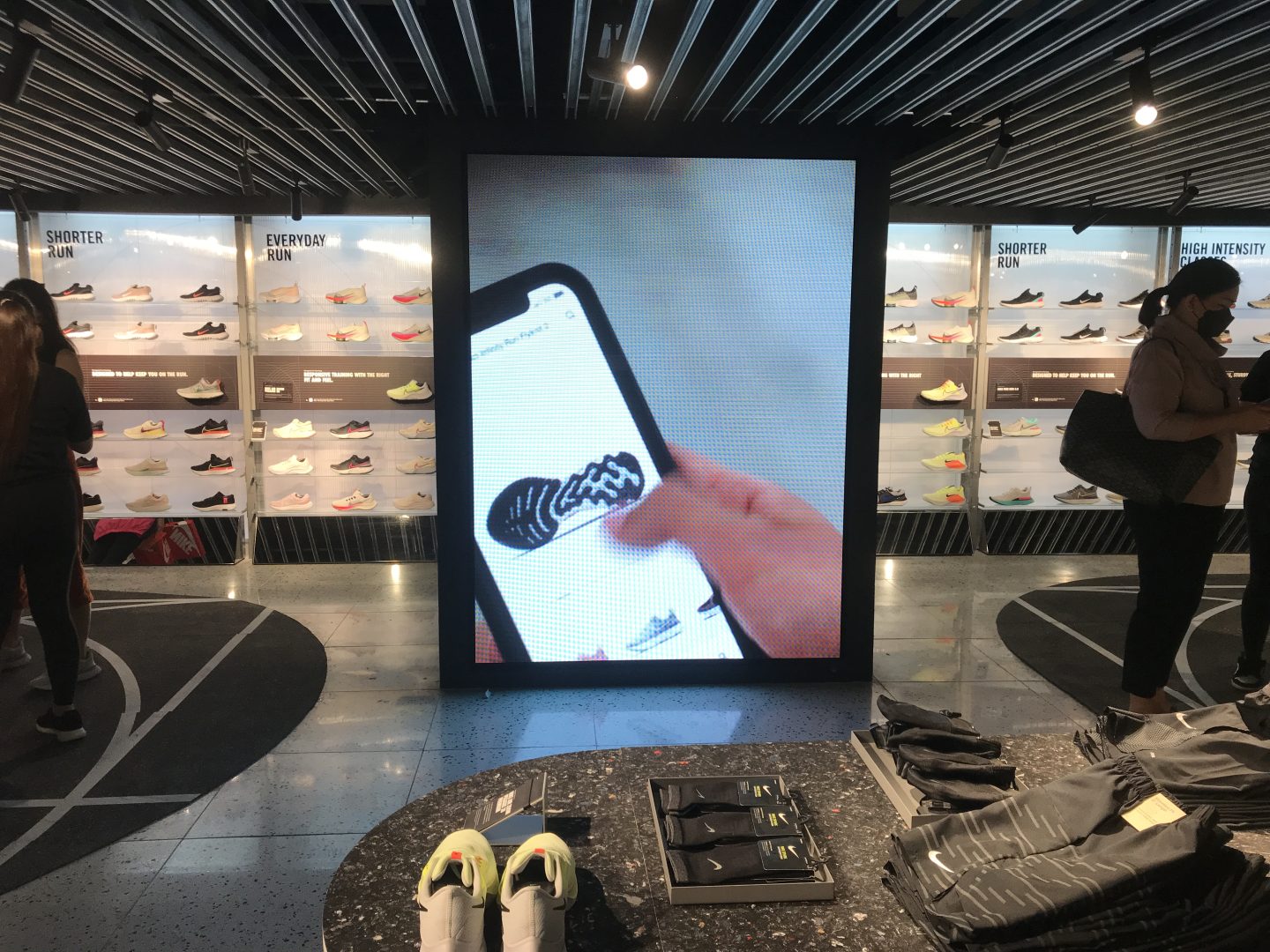 A bigger and better Nike store opens in Makati | Pinoy Fitness